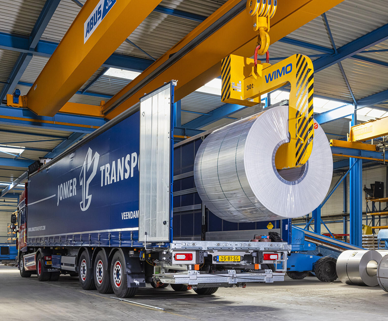 Coiltransport Transport van staalrollen - Jonker transport